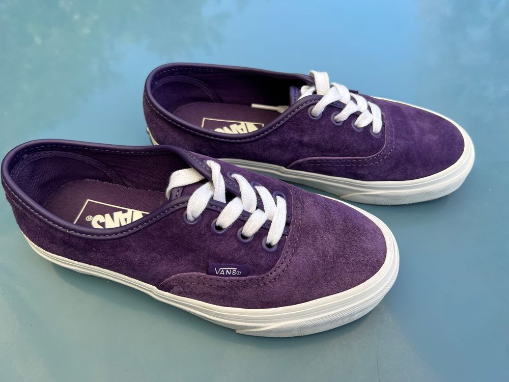 Vans Sneakers Gr. 34.5 violette (Gebraucht) in Eglisau für CHF 5 – mit ...