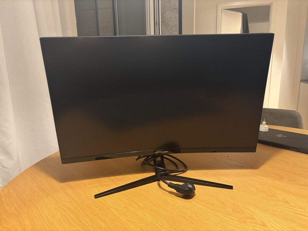 Curved LC Power Monitor - 24 inch (Gebraucht) in Zürich für CHF 40 ...