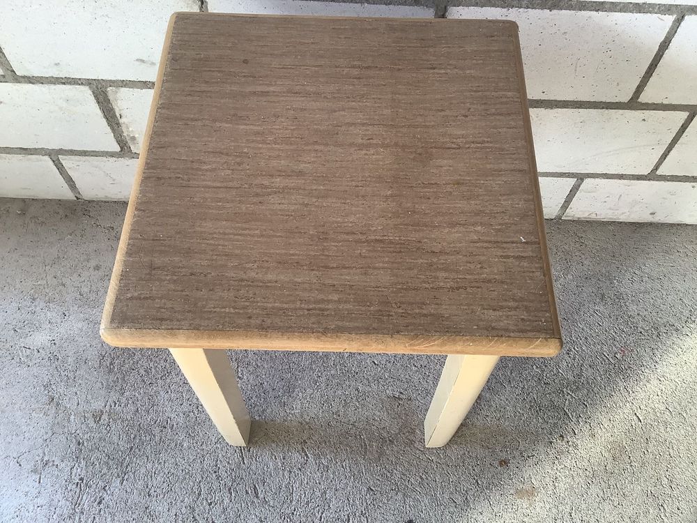 Holz Hocker/ Taburett (Gebraucht) in Wädenswil für CHF 17.5 – mit Lieferung auf Ricardo kaufen