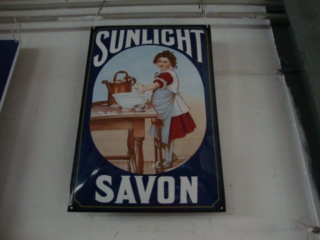 TOP SUNLICHT SAVON Emailschild (Gebraucht) in Mollis für CHF 399 – mit Lieferung auf Ricardo kaufen