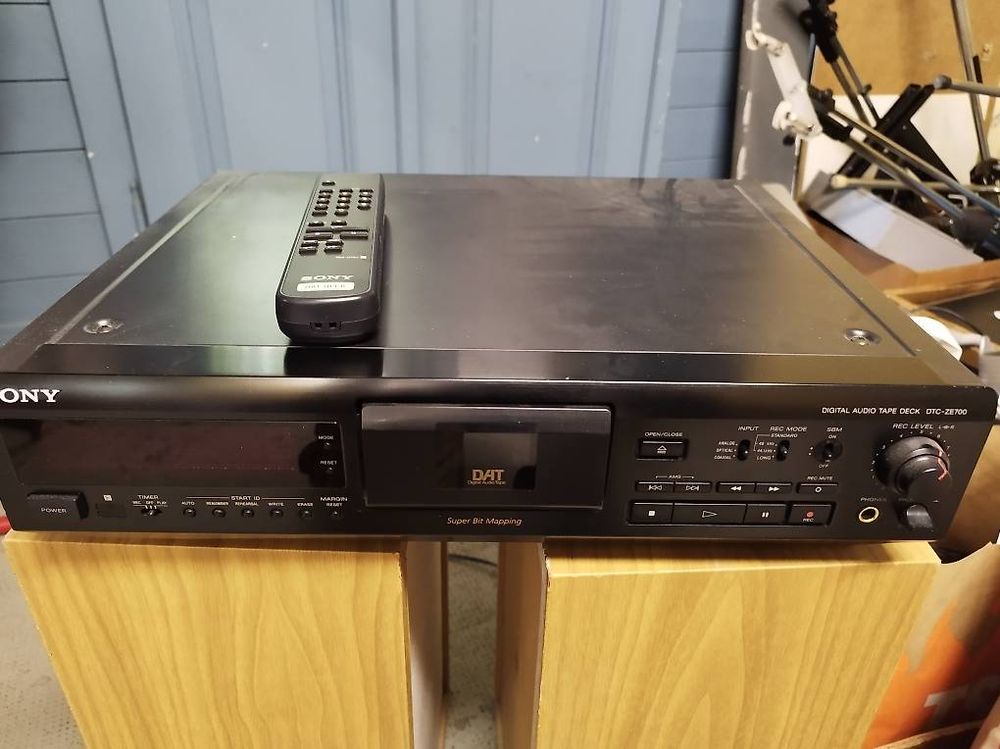 Sony DAT Deck DTC-ZE700 (Gebraucht) in Baden für CHF 500 – nur Abholung ...