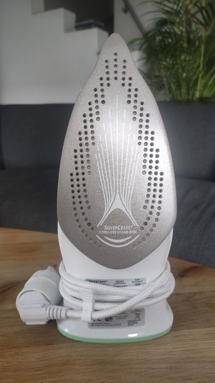 SilverCrest Dampfbügeleisen cordless steam iron | Kaufen auf Ricardo