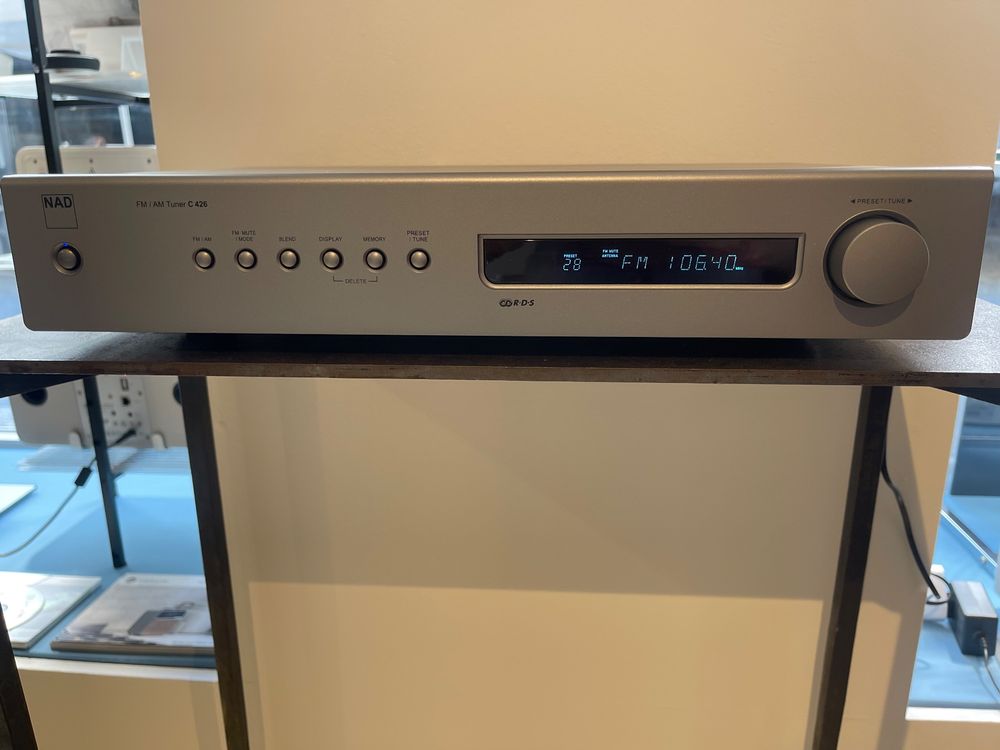 NAD Tuner C426 silber (Gebraucht) in St. Gallen für CHF 24 – mit ...