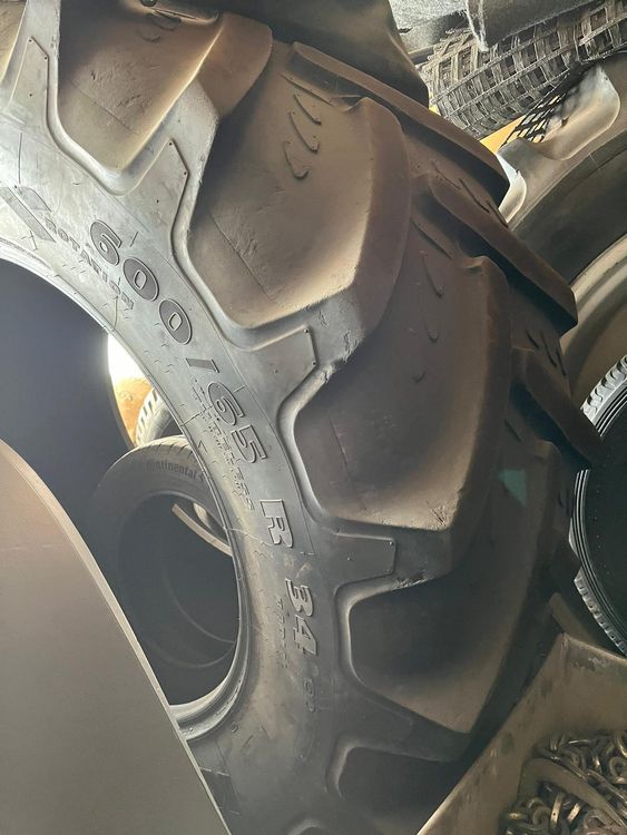 2 Traktoren-Reifen 600/65R34 (Gebraucht) in Gross für CHF 515 – nur Abholung auf Ricardo kaufen