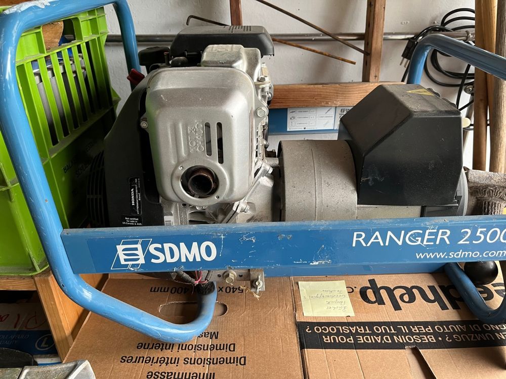 SDMO - Generator 2500, benzinbetrieben, Hondamotor (Gebraucht) in für CHF 109 – nur Abholung auf ...