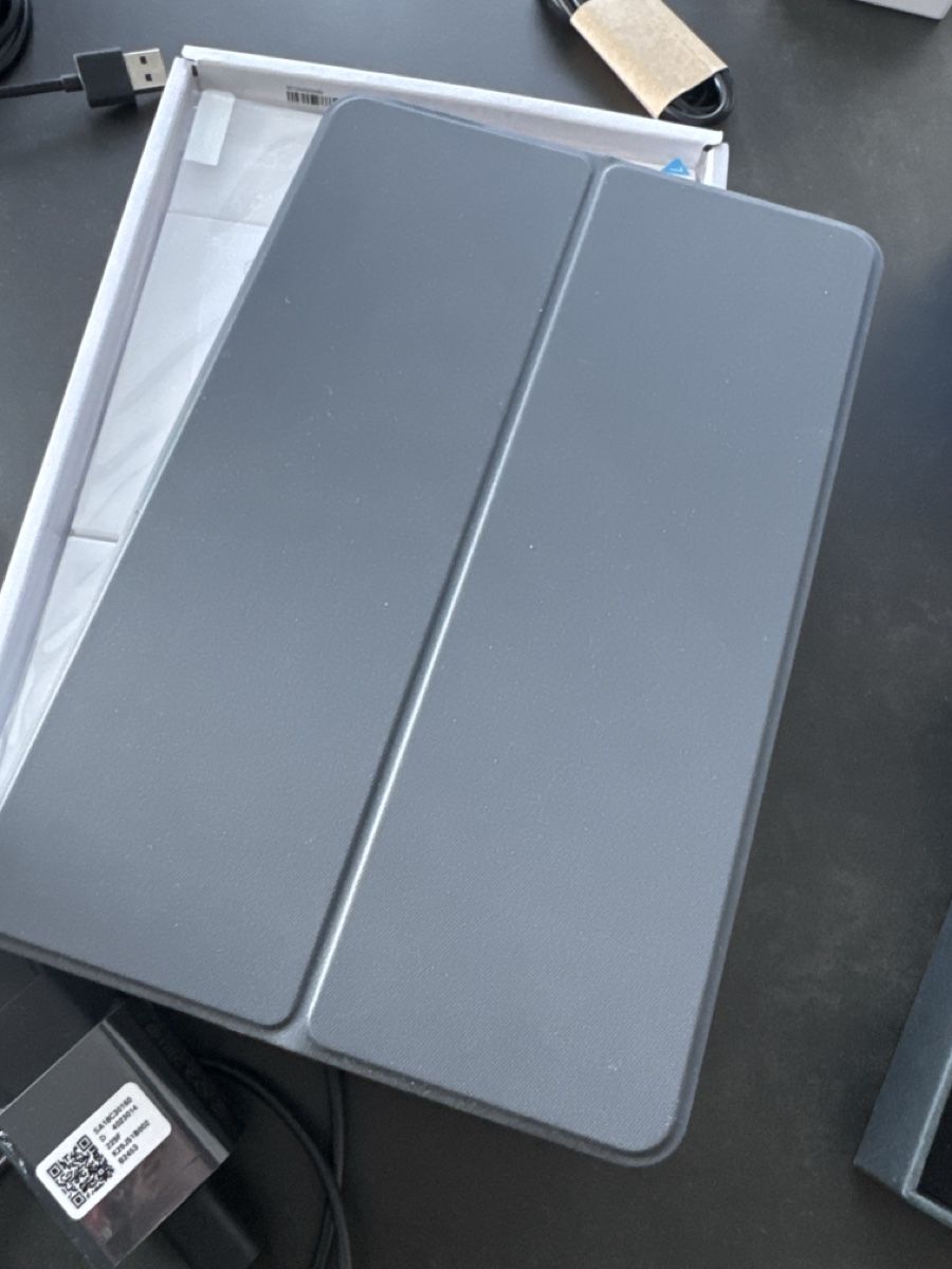 Lenovo Tab P11 mit Lenovo Kopfhörer - Neuwertig! (Neu (gemäss ...