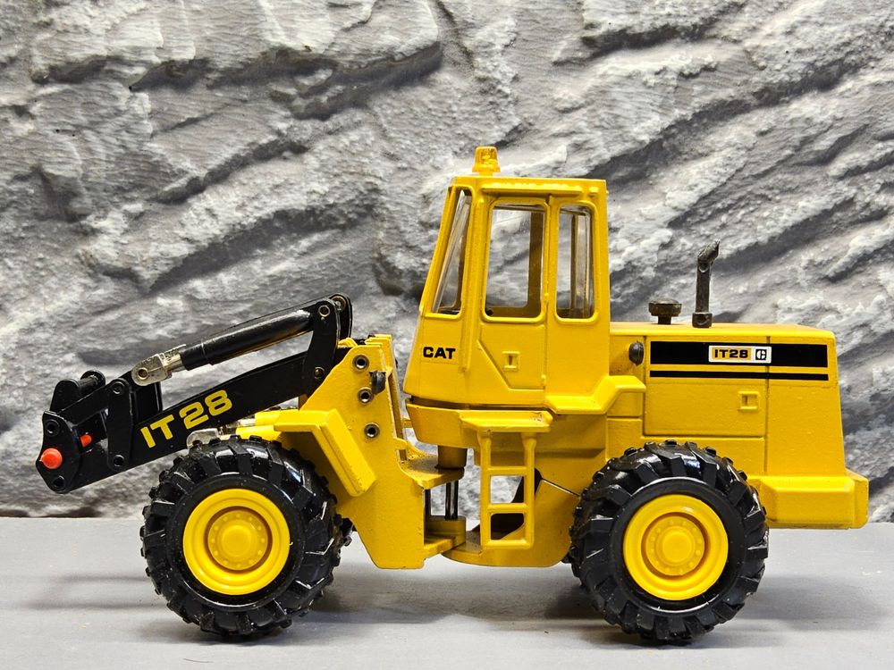 Caterpillar _ CAT IT28 Radlader __ Industrielader __ 1:50 (Gebraucht ...