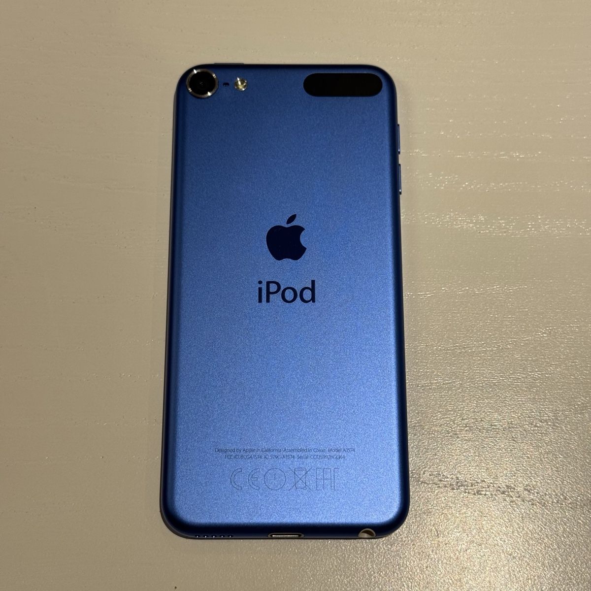 iPod Touch 6 gen - 16gb - Blue - Free Shipping! (Gebraucht) in Territet ...