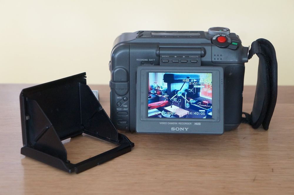 SONY SC55E ... Hi8 Stereo Camcorder ... | Kaufen auf Ricardo