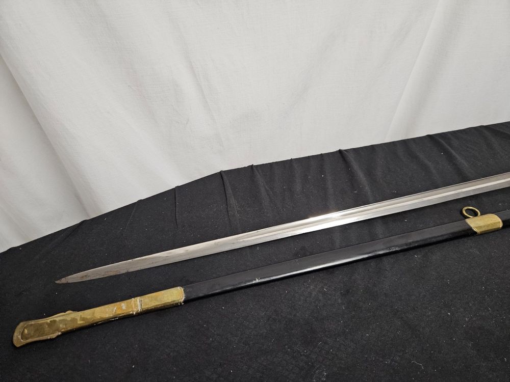 Ausländischer Militär Degen (Gebraucht) in Wolfertswil für CHF 285 ...