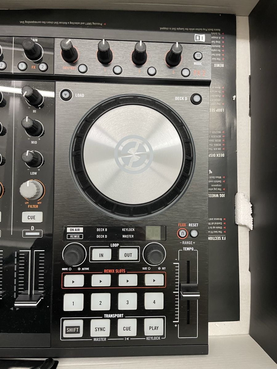 Traktor Kontrol S4 MK2 - Console DJ 4 canaux - Etat neuf! (Neu (gemäss ...
