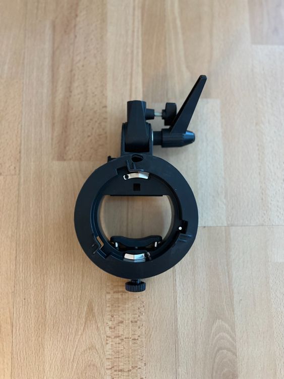 Godox S-Type Bracket Bowens Mount Hold (Neu (gemäss Beschreibung)) in ...