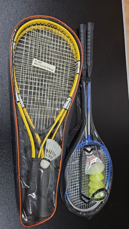 Badminton Set für 4 Spieler, neuwertig, mit Federbällen (Neu (gemäss ...
