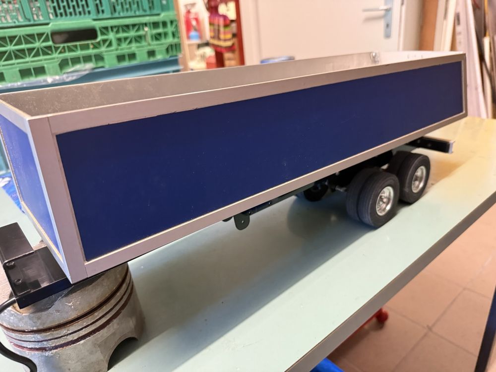 Remorque de semi. Wedico 1/16 (Défectueux) à Versoix pour CHF 50 – avec livraison | Acheter sur ...