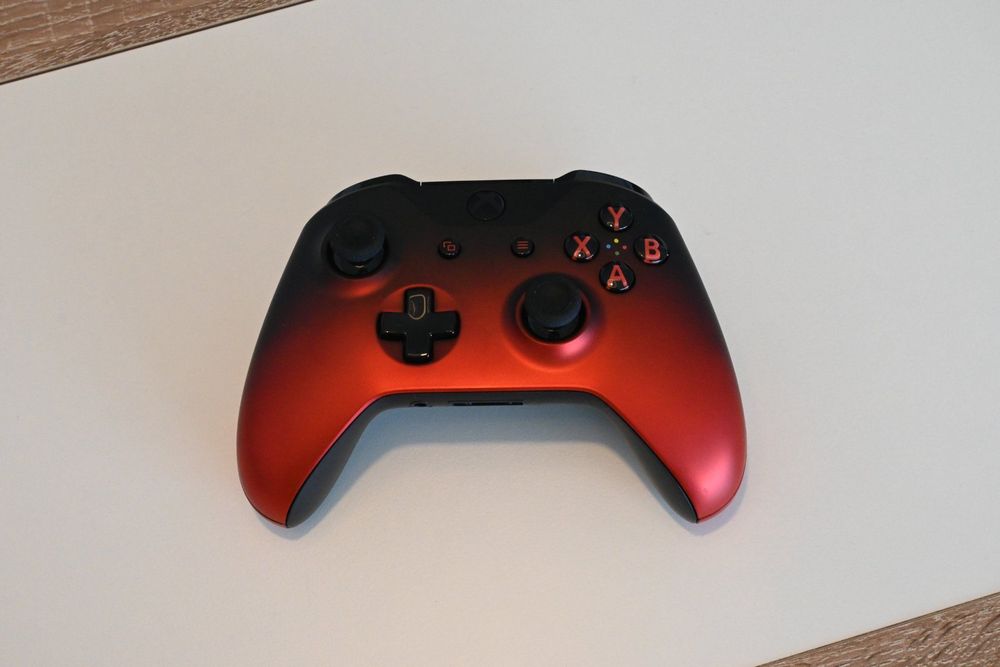 XBOX Wireless Controller - Red Volcano (Gebraucht) in Niederdorf für ...