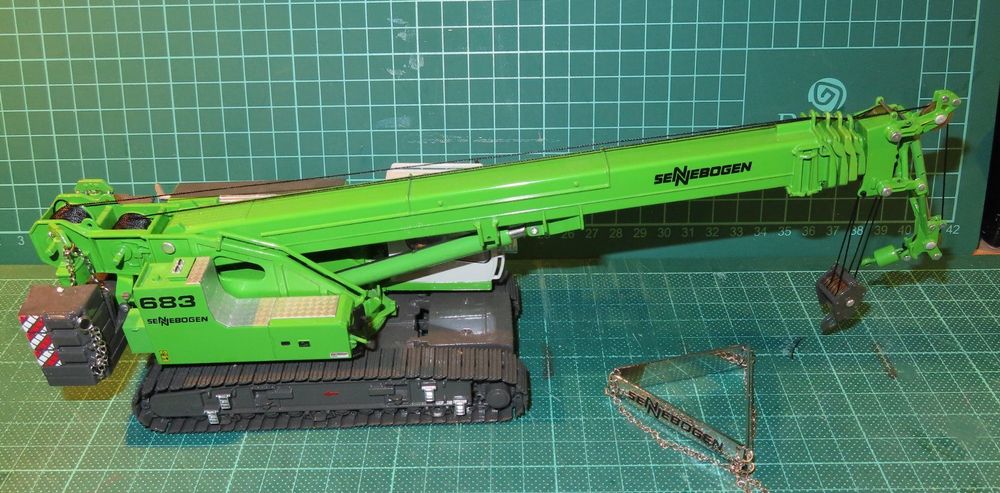 Modellkran M1:50 Sennebogen 683 HD Raupenteleskopkran | Kaufen auf Ricardo