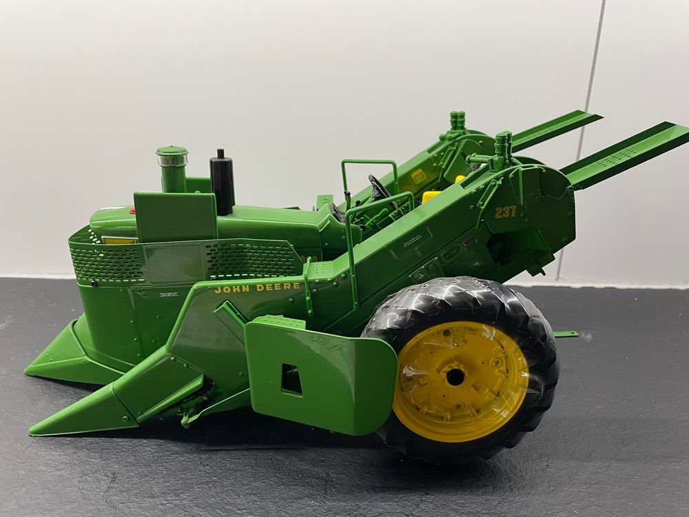 John Deere 4020 Corn Picker 1:16 (Neu (gemäss Beschreibung)) in Vionnaz ...