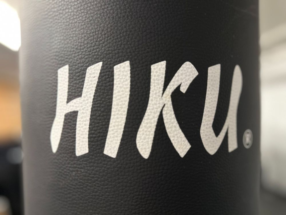 Boxsack HIKU 150cm / 50kg mit Befestigung NP 239.- VP 20.- (Gebraucht ...