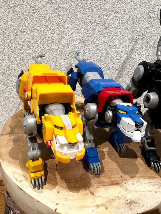 Playmates VOLTRON Legendary Defender Löwen robot transformer | Kaufen ...