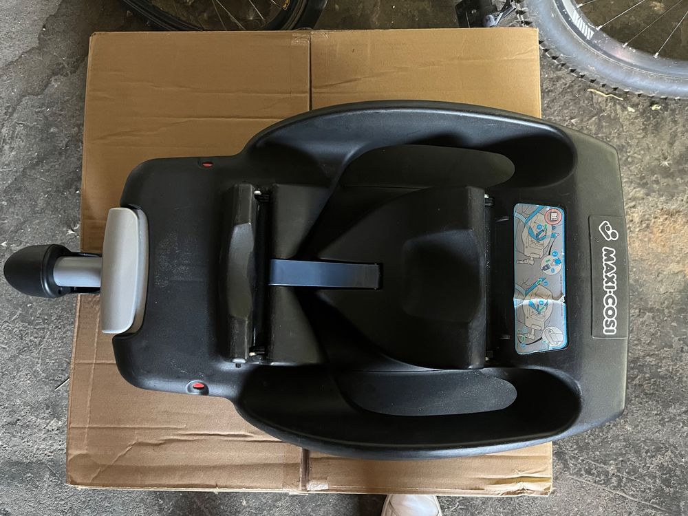 Maxi Cosi Isofix Station für Cabriofix (Gebraucht) in Knutwil für CHF 1 ...