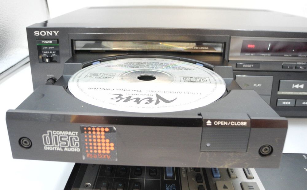Erster CD-Player, Sony CDP-101, 1982 (Gebraucht) in Allschwil für CHF ...