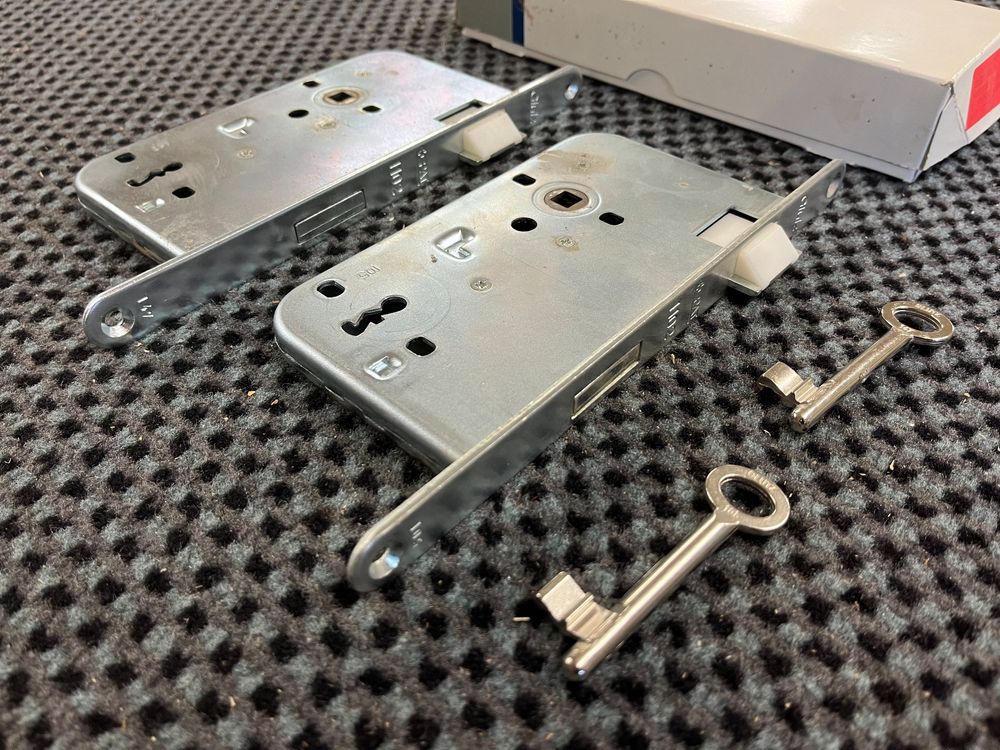 Türschloss / Einsteckschloss / Glutz / 2 Stk. (Neu (gemäss Beschreibung)) in Hütten für CHF 25 ...