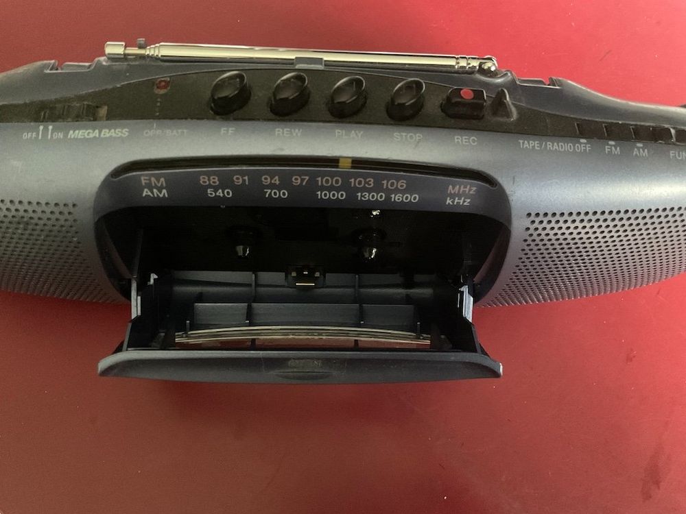 SONY Stereo Radio Cassette Recorder CFS-E2 | Kaufen auf Ricardo