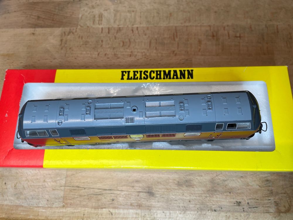 Fleischmann 4235 Diesellok BR V221 DB (Neu (gemäss Beschreibung)) in ...