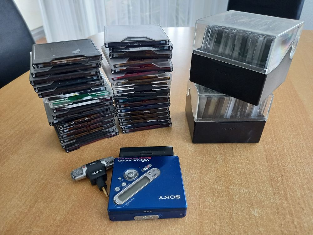 Minidisc-Player inkl. 54 Minidiscs (Defekt) in Dottikon für CHF 65 ...