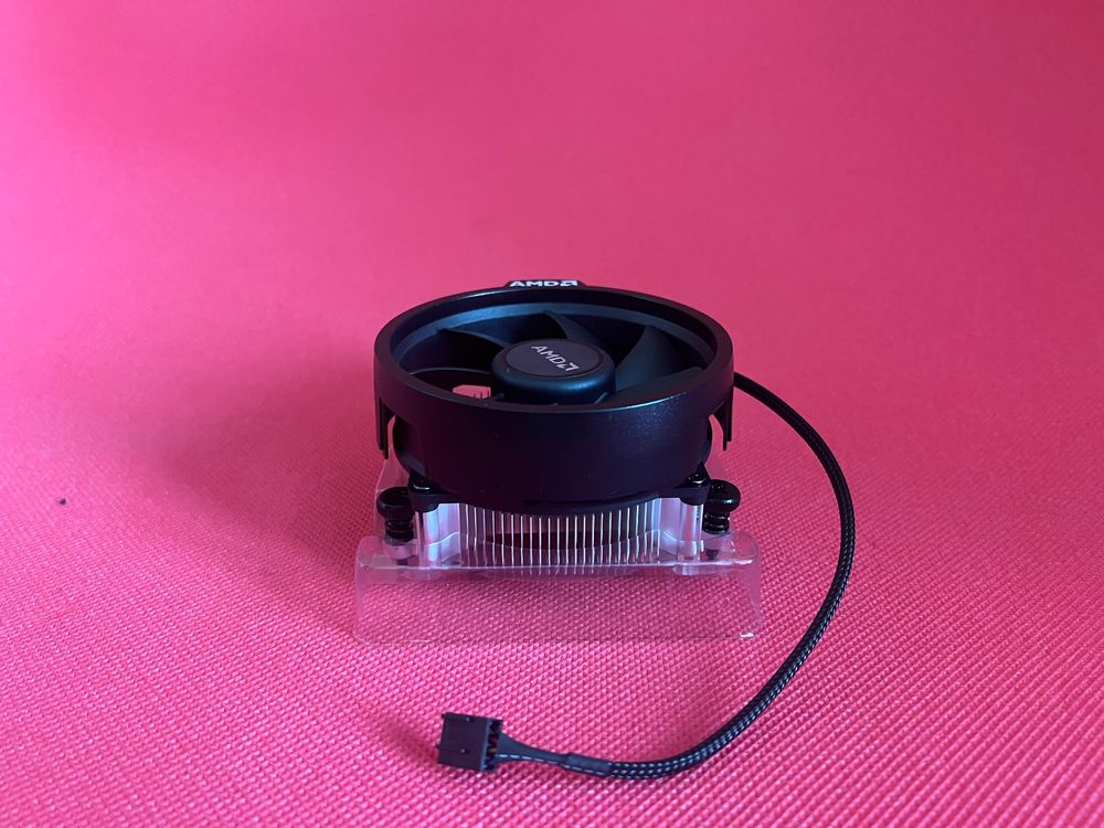 AMD Wraith Stealth Ryzen AM4 CPU Cooler (Neu und originalverpackt) in ...