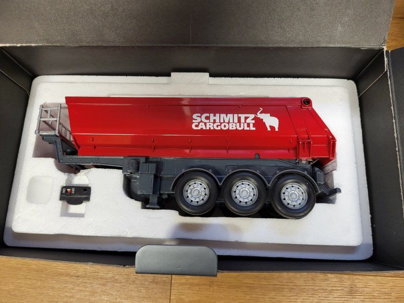 SIKU 6721 CONTROL32-MAN mit Tieflader & Kippsattelauflieger (Gebraucht) in Langwiesen für CHF ...