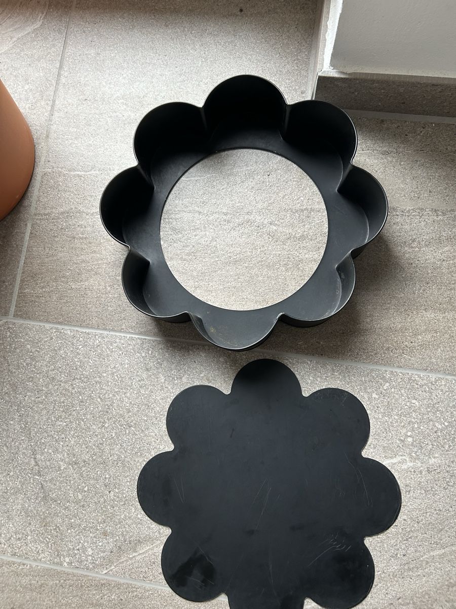 Betty Bossi Blumen Backform Kuchenform, Ø 27 cm, schwarz (Gebraucht) in ...