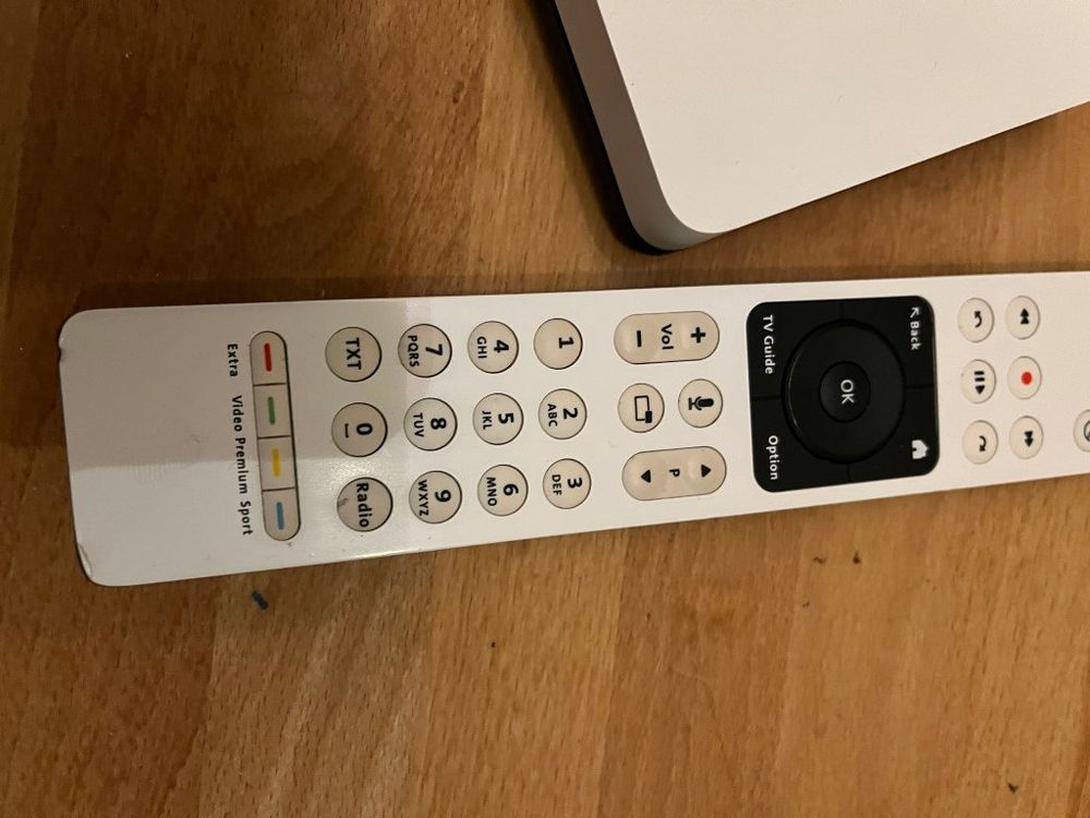 Swisscom Blue TV Box UHD inkl Zubehör No2 | Kaufen auf Ricardo