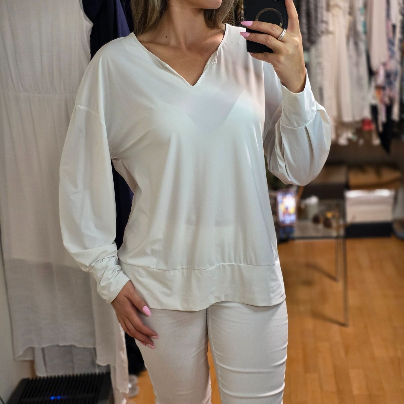 Elegante weiße MOOIJ Bluse – XL, weich & fließend (Gebraucht) in Wald ...