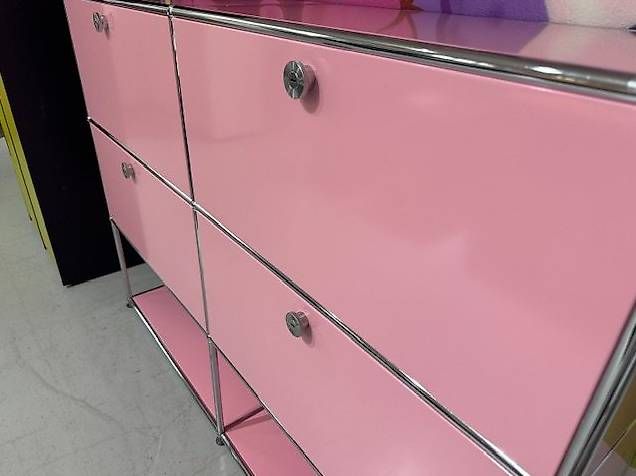 USM Haller Kommode, neue lackierte Bleche - True Pink (Gebraucht) in ...