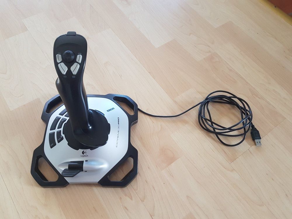 Joystick Logitech X30 (Gebraucht) in Bern für CHF 19 – mit Lieferung ...