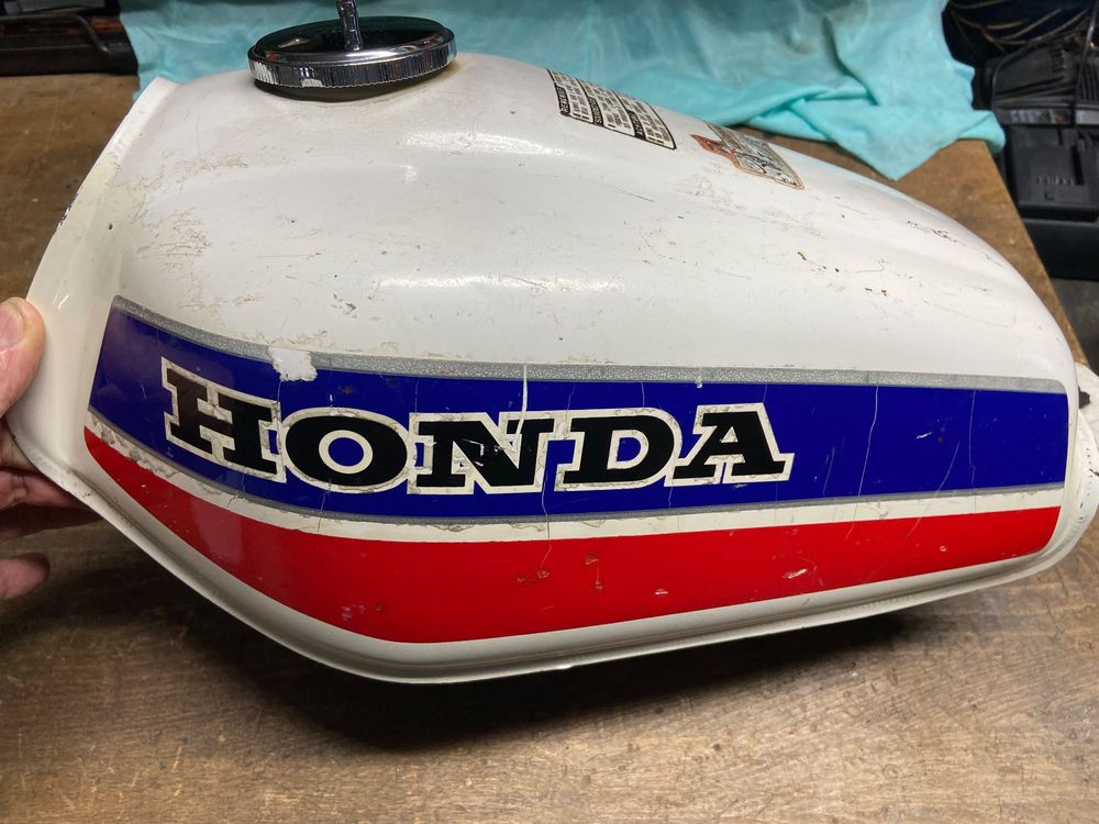 Alter Honda Tank (Gebraucht) in für CHF 25 – mit Lieferung auf Ricardo ...