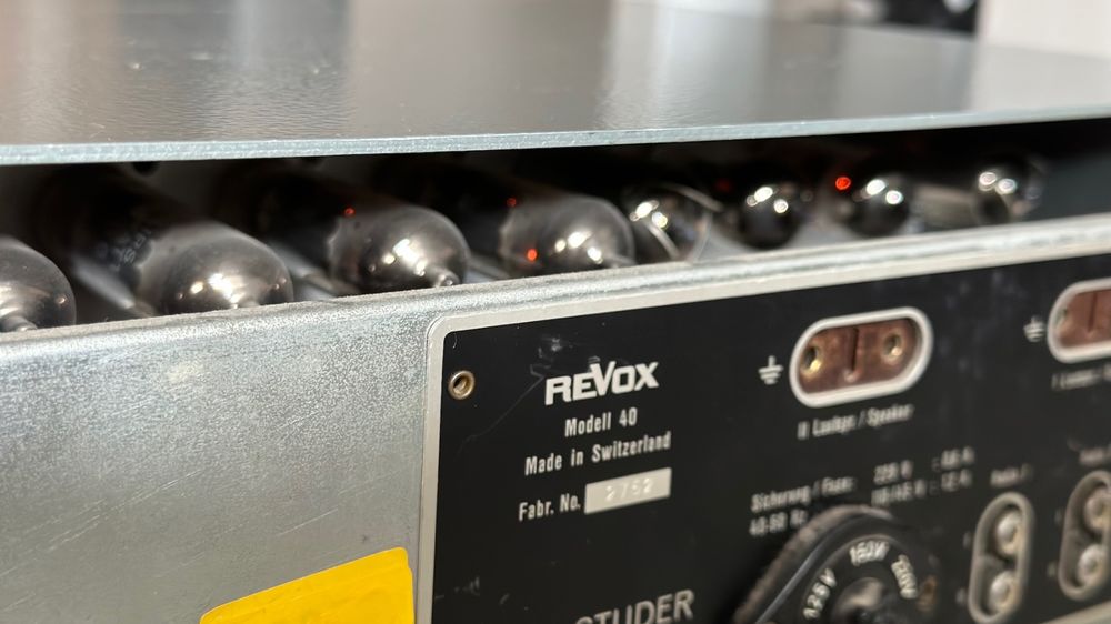 ReVox Modell 40 Vintage Kult Swiss Röhren Vollverstärker (Gebraucht) in ...