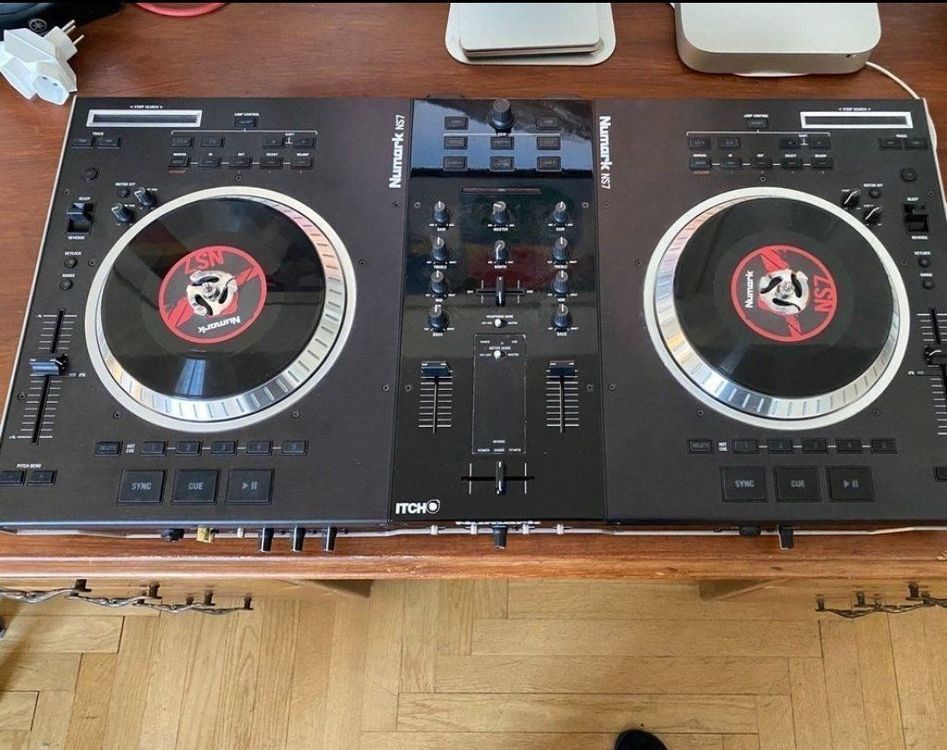 Numark NS7 inkl. OVP (Serato DJ) | Kaufen auf Ricardo