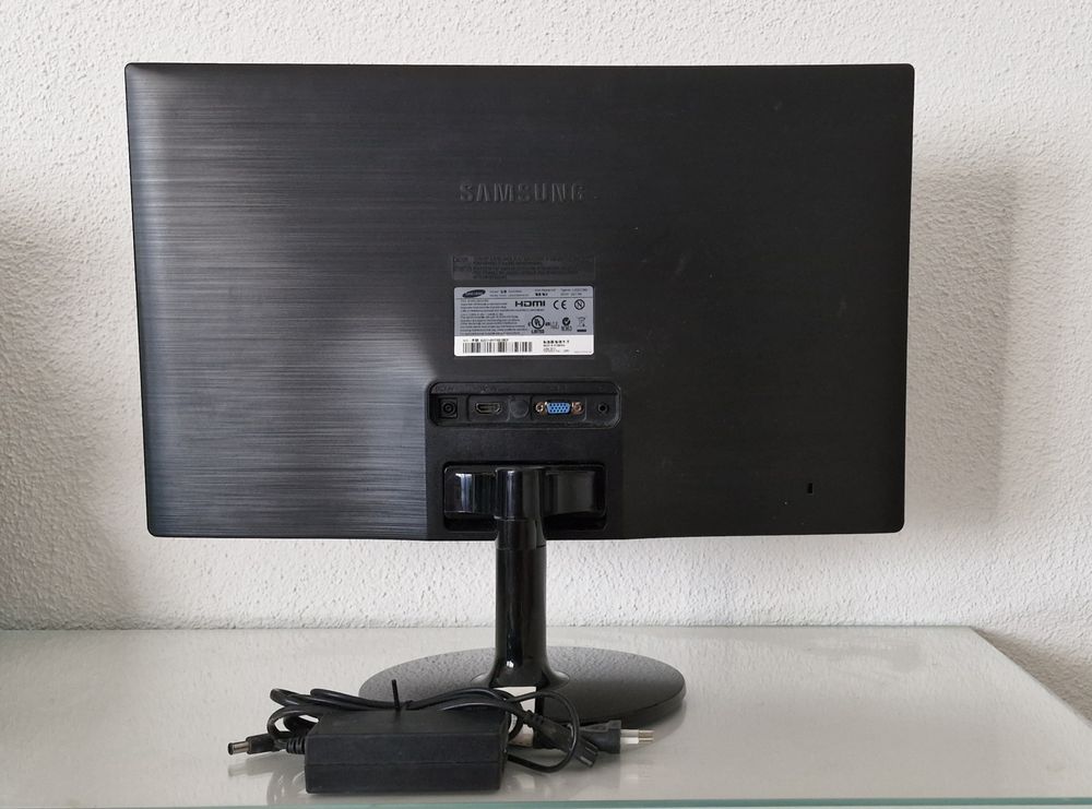 Samsung 21.5" TFT | Kaufen auf Ricardo