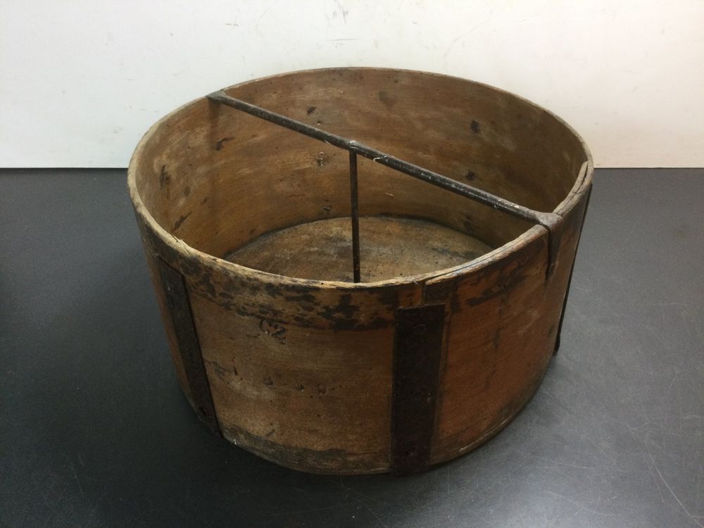 Antikes Korn oder Mehl Holz Hohl Mass gestempelt (Gebraucht) in Wangen ...