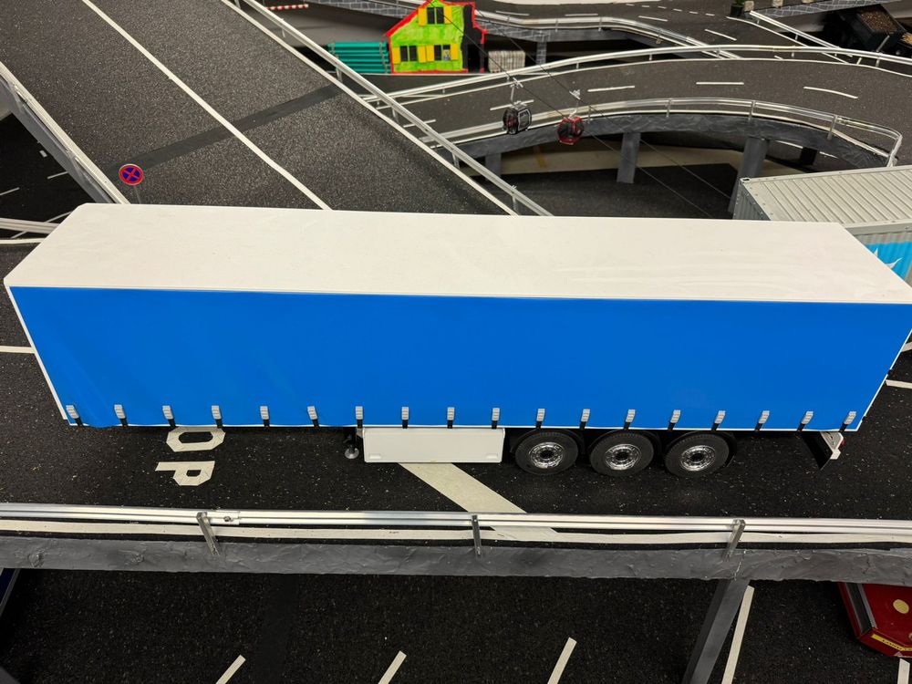 CARSON Modelsport 3-achsigen Planenauflieger inkl. 7 Kammer | Kaufen ...