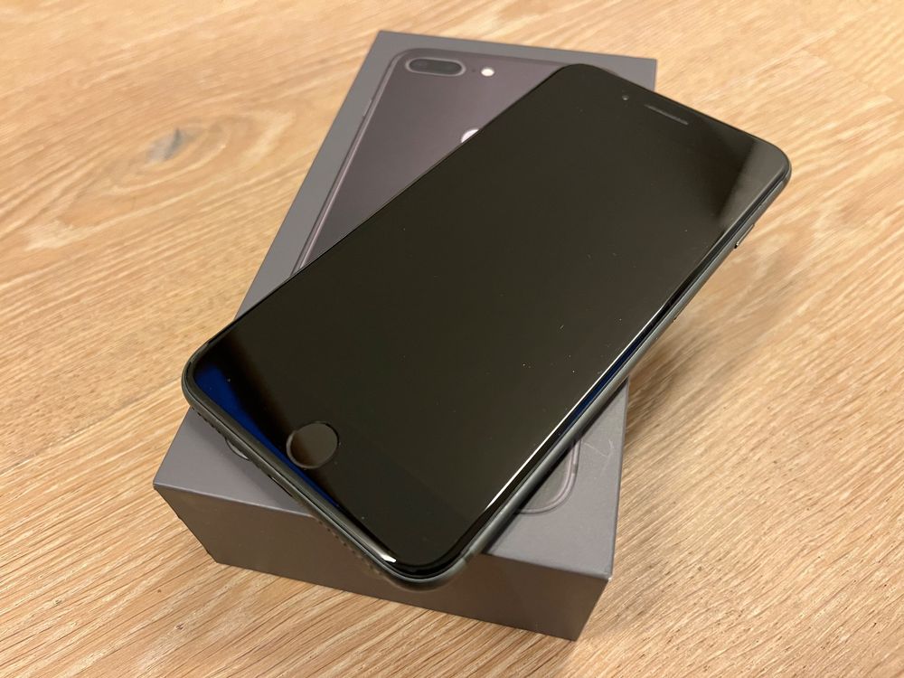 iPone 8 Plus 128 GB - neuwertig | Kaufen auf Ricardo