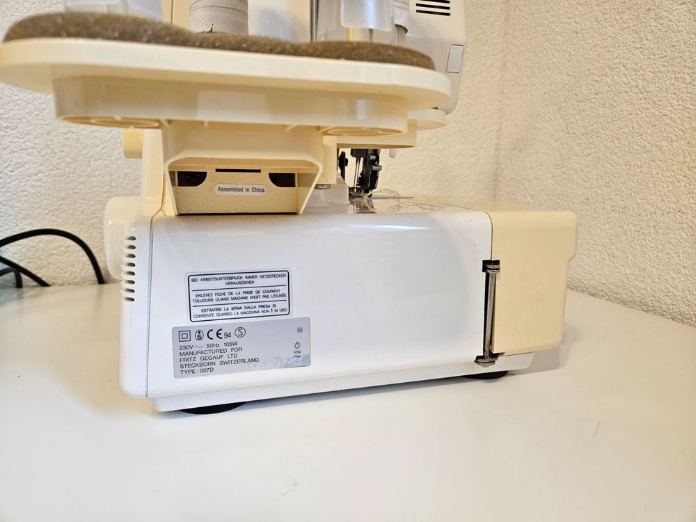 Overlock Nähmaschine (Bernette® for BERNINA® FunLock 007D) (Gebraucht ...