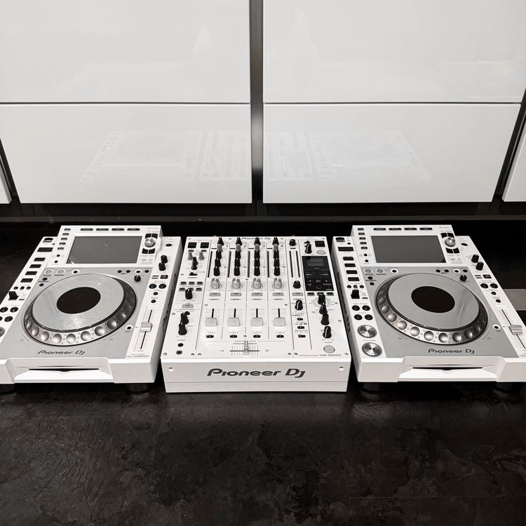 CDJ-2000NXS2 & DJM-900NXS2 Limited Edition white (Gebraucht) in ...