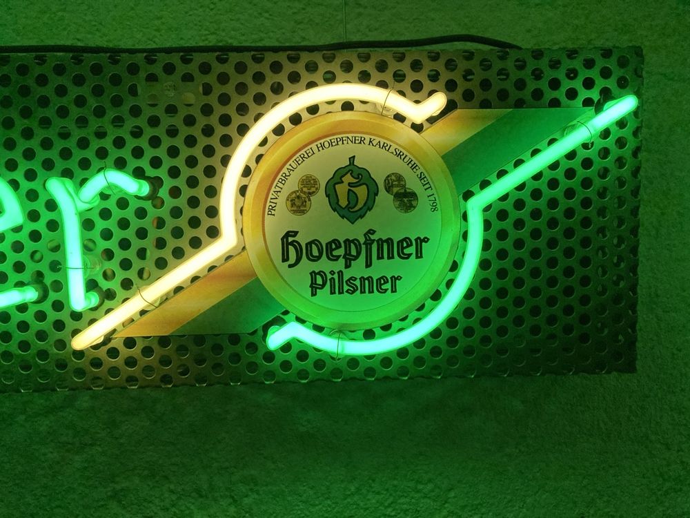 Leuchtreklame Neon Hoepfner Pilsner (Gebraucht) in Brittnau für CHF 200 ...