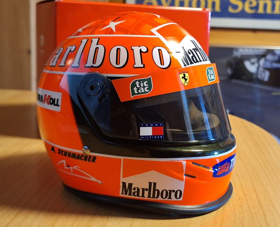 Michael Schumacher Helm F1 GP Japan 2000 mit Marlboro 1:2 (Neu und ...