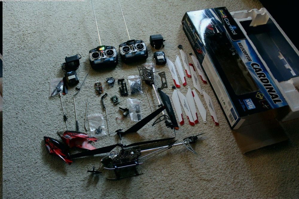 2 Revell Helicopter the BIG ONE Cardinal (Defekt) in Mauren TG für CHF ...