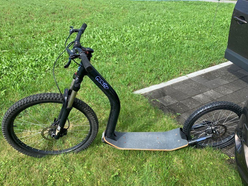 Gravity Force-X Scooter Trotti mit grossen Rädern Federgabel | Kaufen ...