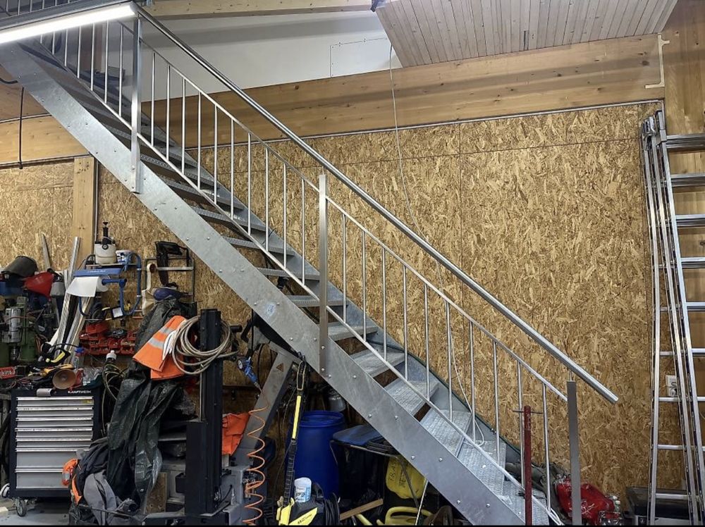 Verzinkte Treppen mit Edelstahl Gländer (Gebraucht) in Schlierbach für ...